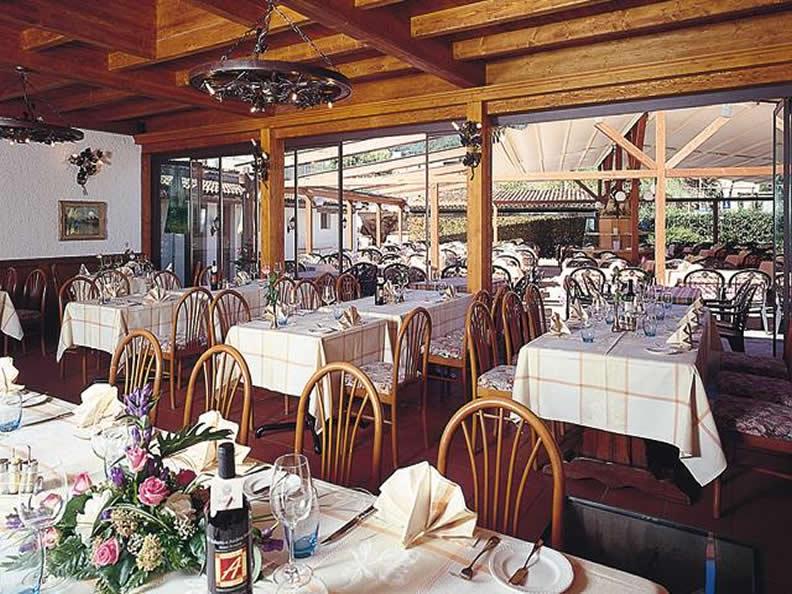 Albergo Ristorante Svizzero - Ticino.ch