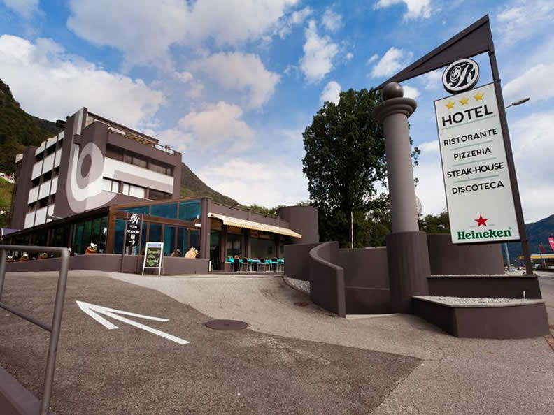 Rotonda, Gordola - Hotel im Tessin